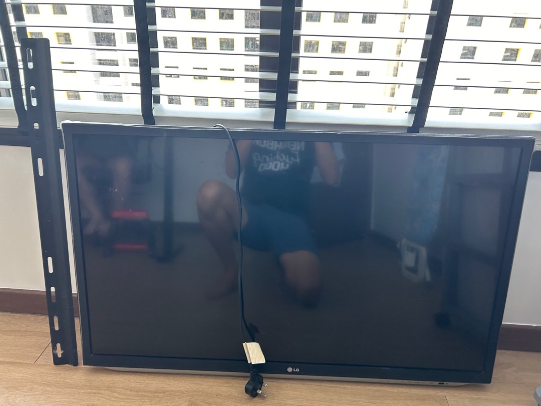 Used 40inch LG LED TV, TV & Home Appliances, TV & Entertainment, TV on ...