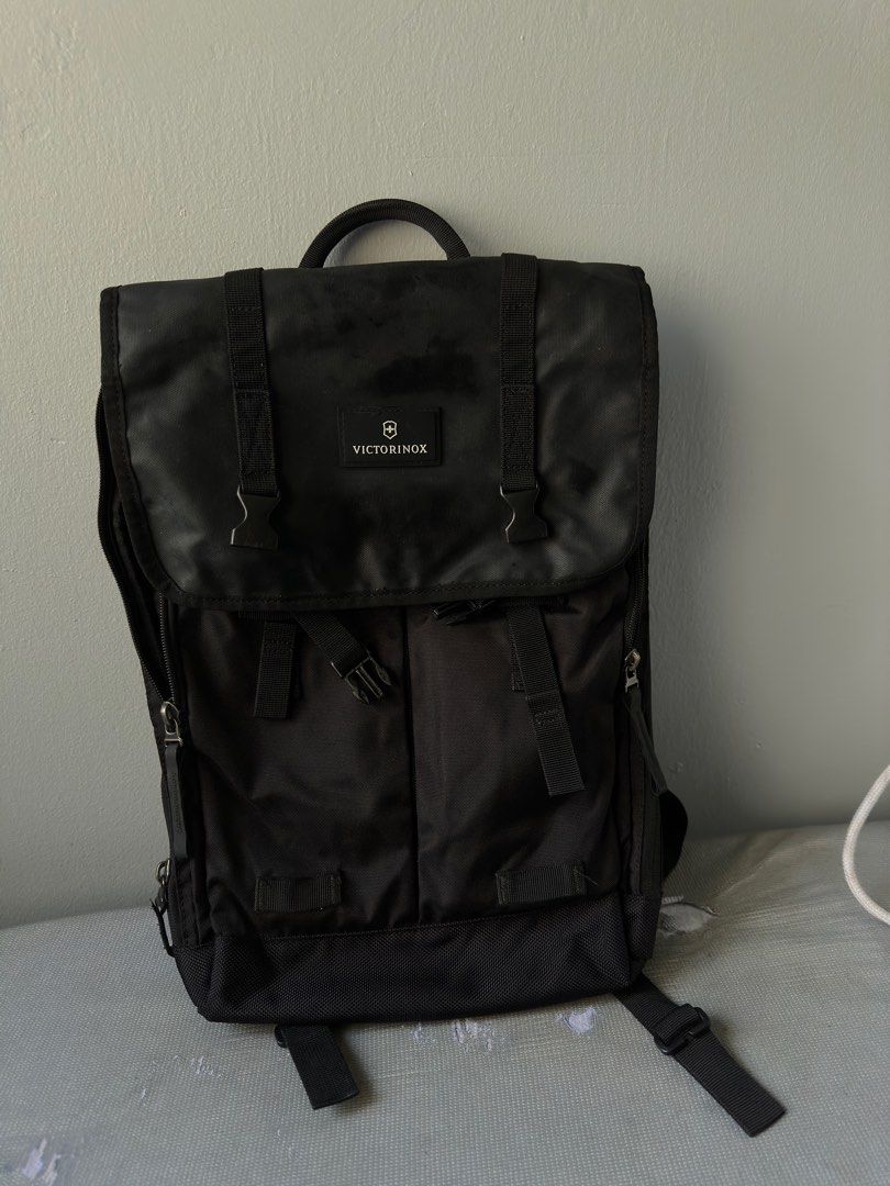 Victorious laptop backpack, Men's Fashion, Bags, Backpacks on Carousell
