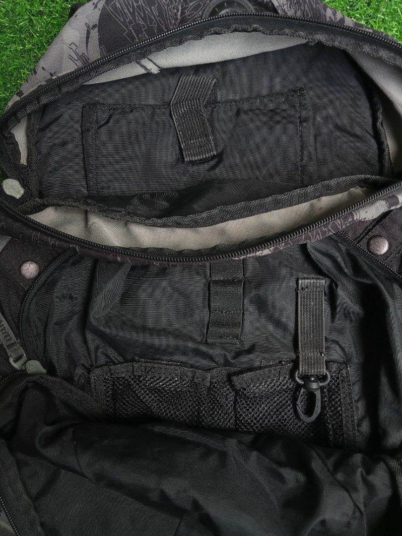 Vintage oakley tactical backpack, Men's Fashion, Bags, Backpacks on ...