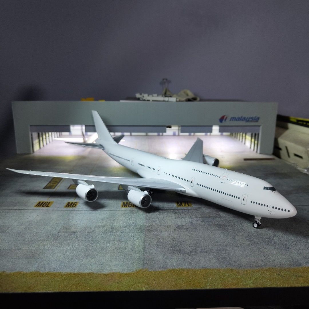 1:200 JC Wings Blank Boeing 747-8i, Hobbies & Toys, Memorabilia ...