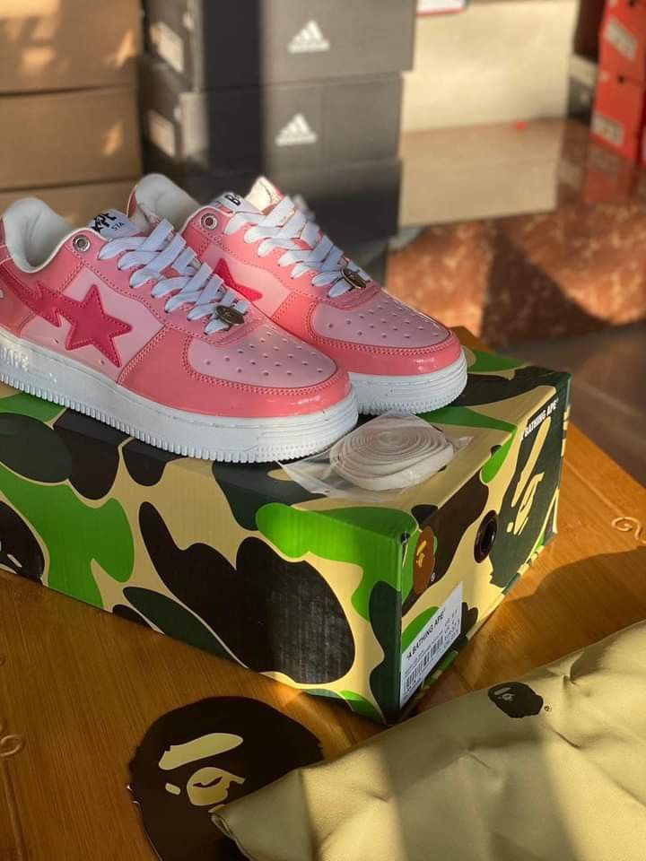 BAPE STA' PINK, Women's Fashion, Footwear, Sneakers on Carousell