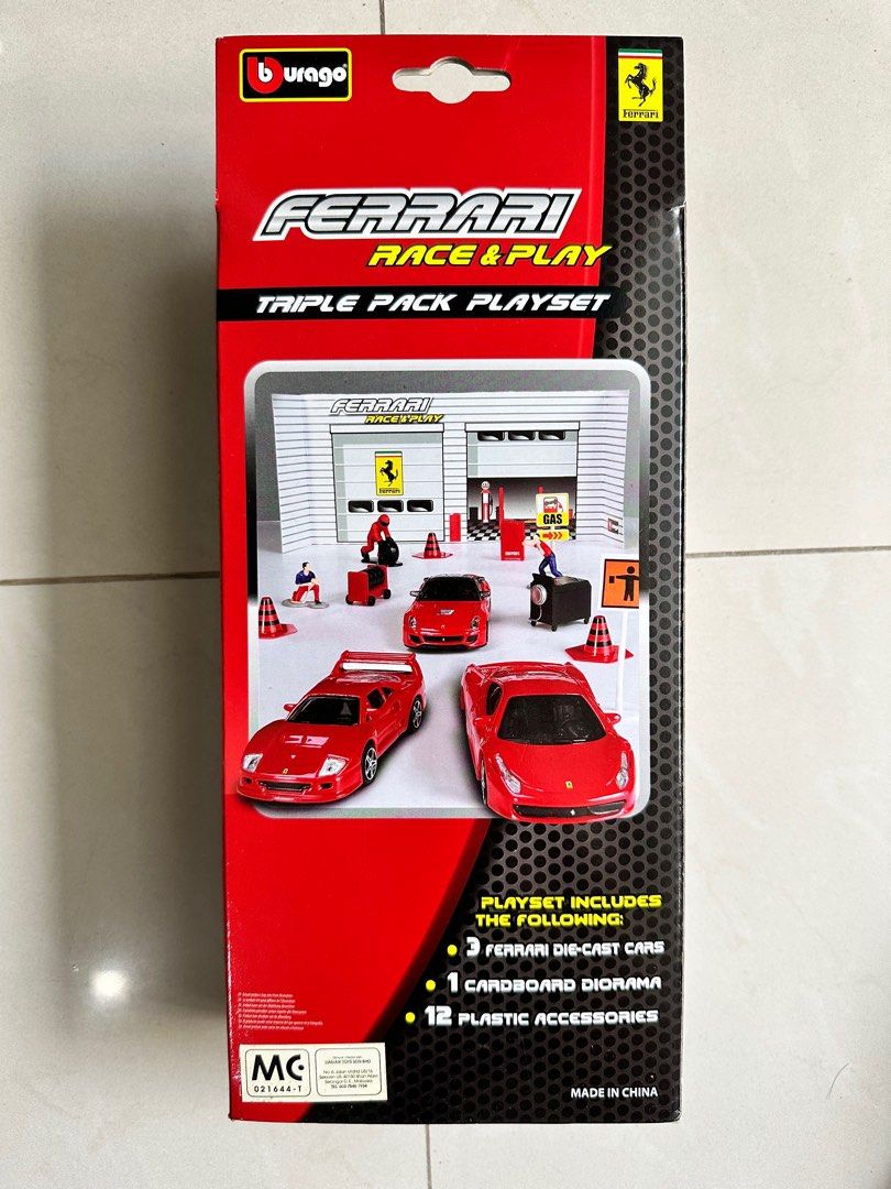 Bburago Ferrari Race & Play Triple Pack Playset (1:43), Hobbies & Toys ...