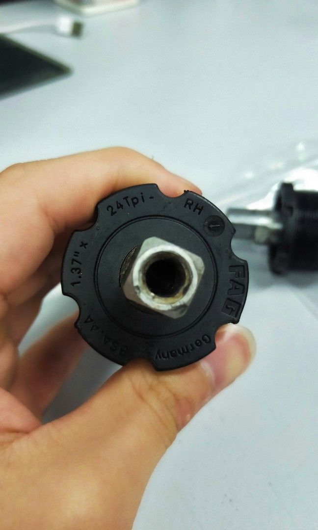 Brompton bottom bracket, Sports Equipment, Bicycles & Parts, Parts ...
