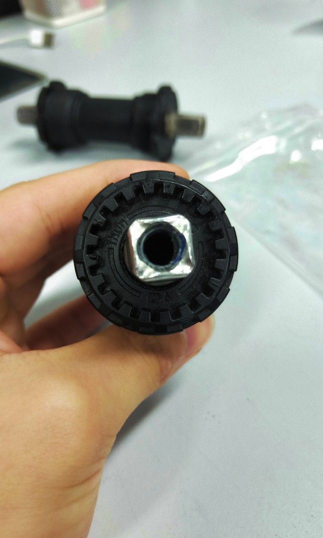 Brompton bottom bracket, Sports Equipment, Bicycles & Parts, Parts ...