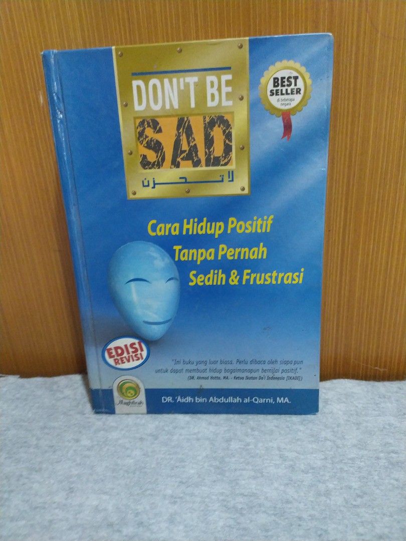 Buku motivasi muslim Don't be sad la tahzan, Buku & Alat Tulis, Buku Pelajaran di Carousell