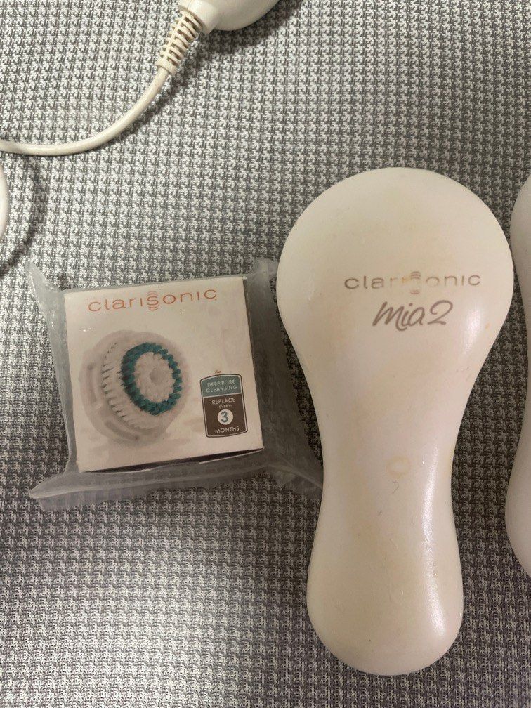 Clarisonic face wash with new head, Beauty & Personal Care, Face, Face ...