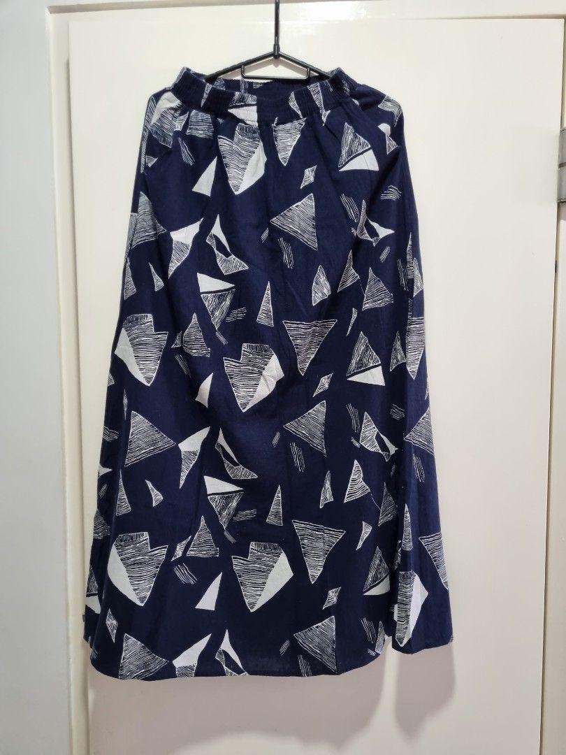 Cloud9 studio long skirt, Women's Fashion, Bottoms, Skirts on Carousell