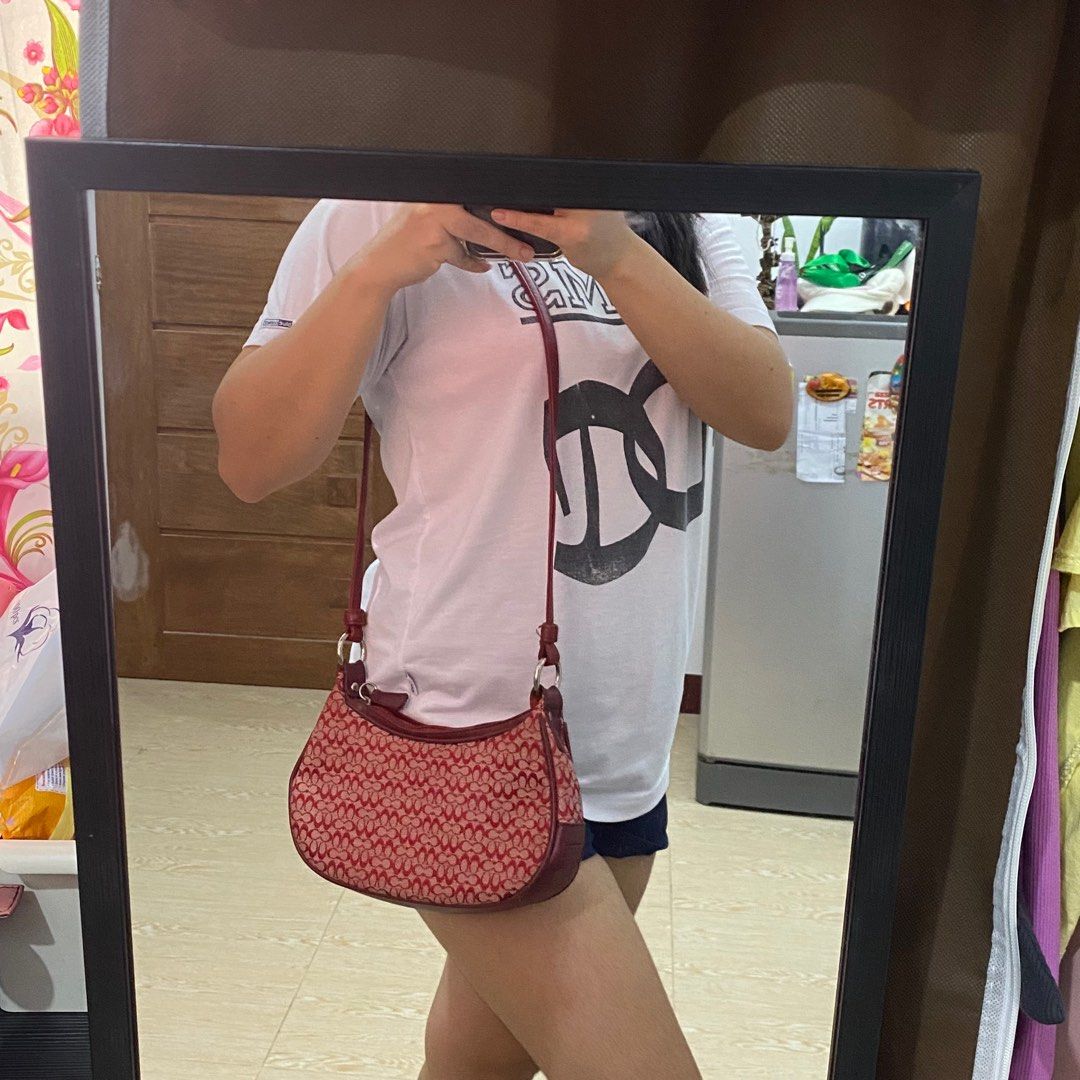 Coach Signature Bag, Luxury, Bags & Wallets on Carousell