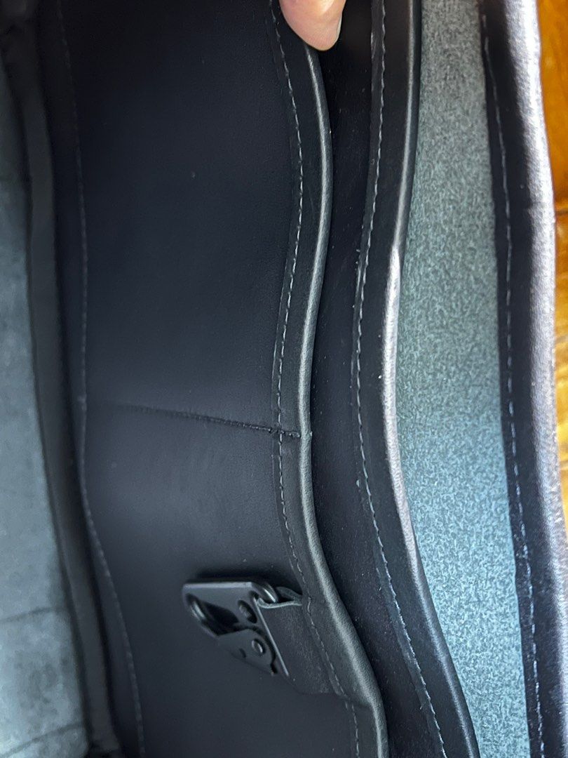 Defy Recon Mini Black Horween Calf Leather, Men's Fashion, Bags, Sling ...