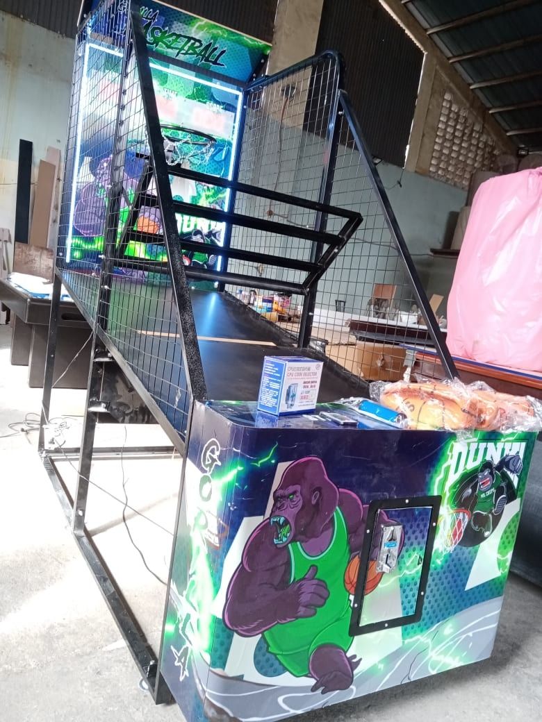DUNK BASKETBALL ARCADE, Hobbies & Toys, Toys & Games on Carousell