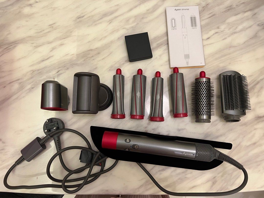Dyson Airwrap HS01 紅色特別版 full set, 美容＆個人護理, 健康及美容 - 頭髮護理 - Carousell