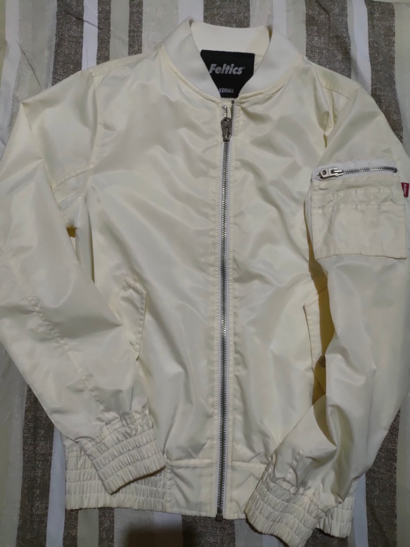 FELTICS (XS ON TAG), Women's Fashion, Coats, Jackets and Outerwear on ...