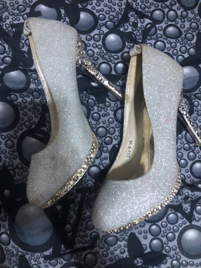 Gray heels 3inch, Women's Fashion, Footwear, Heels on Carousell