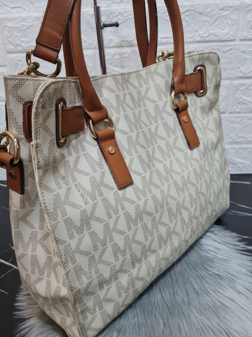 Hamilton mono white, Luxury, Bags & Wallets on Carousell