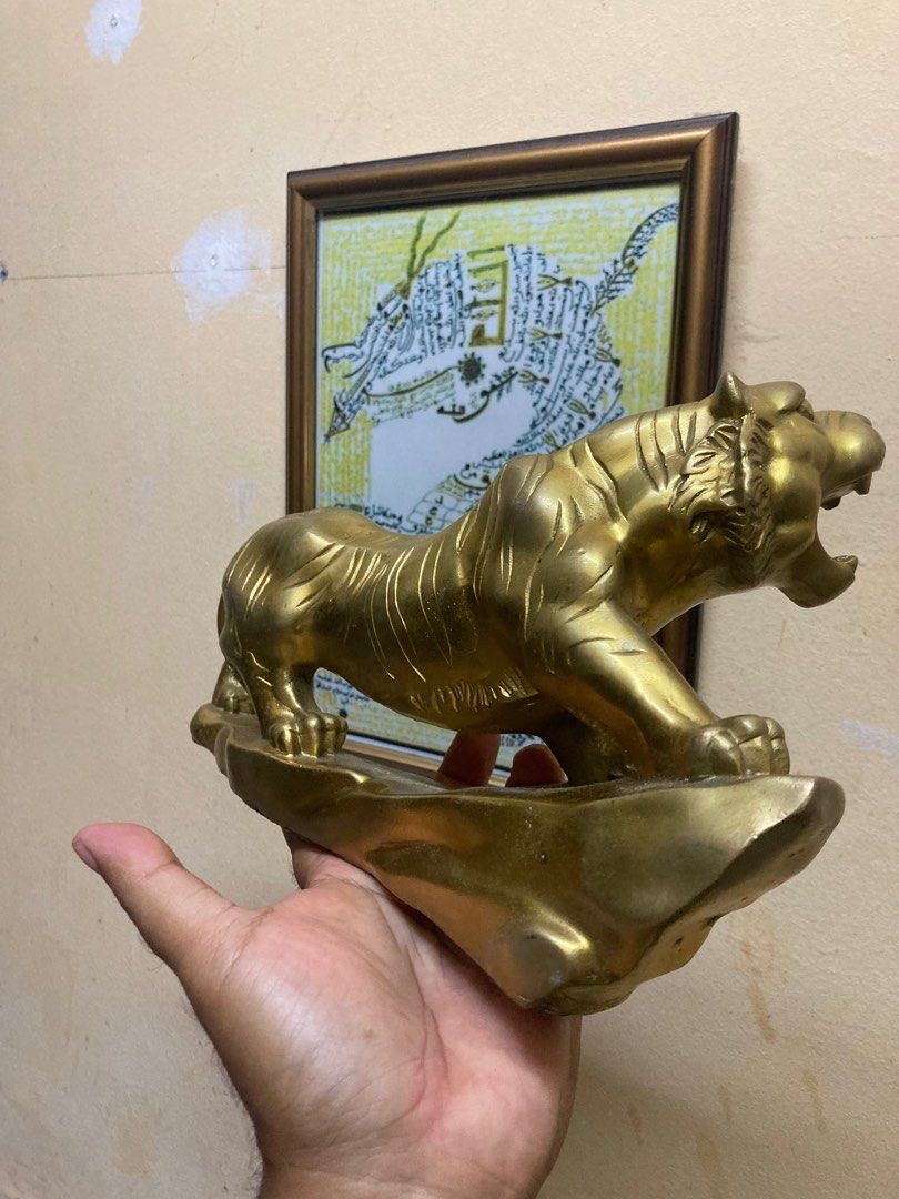 Harimau tembaga, Hobbies & Toys, Collectibles & Memorabilia, Vintage ...