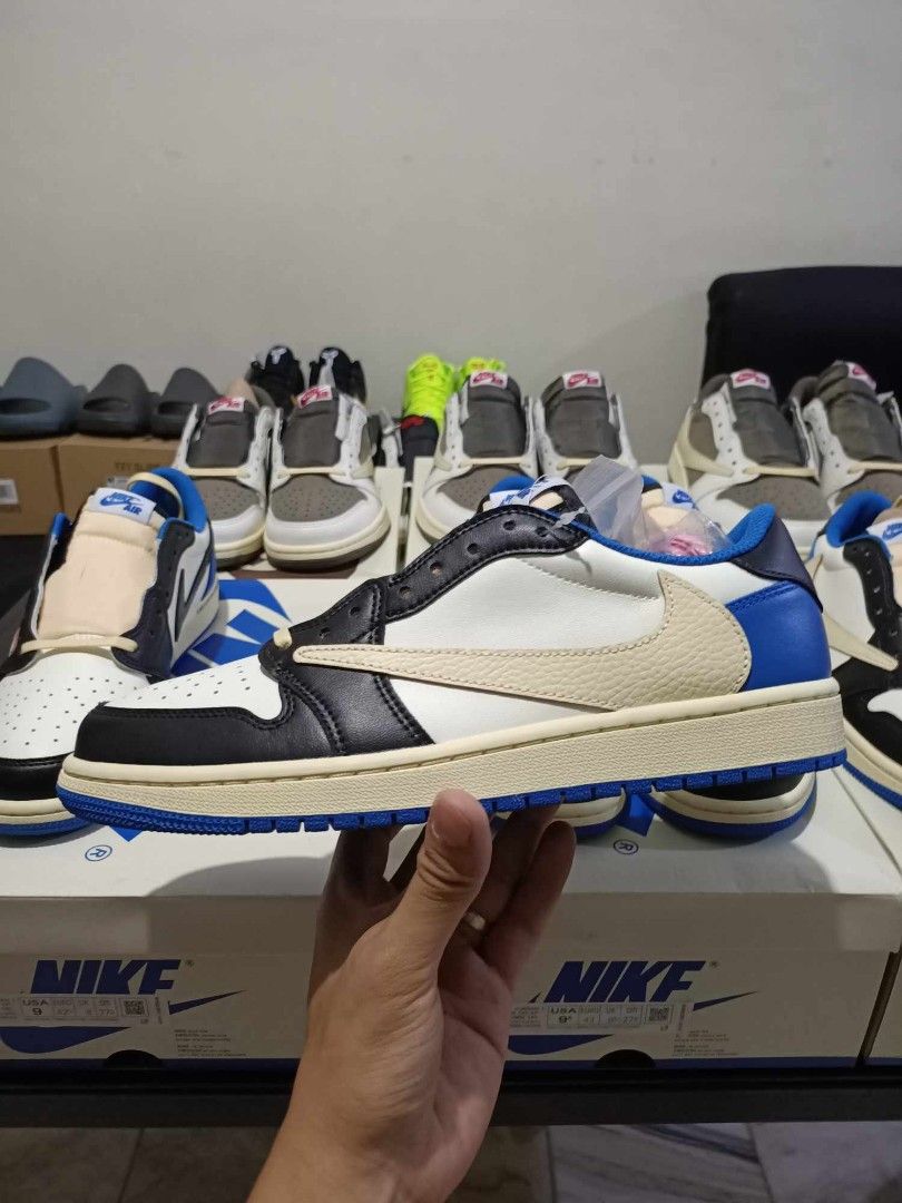 J1 LOW TRAVIS SCOTT " FRAGMENTS", Men's Fashion, Footwear, Sneakers on ...