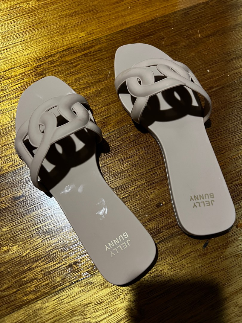 Jelly Bunny Grease Glis flats, Women's Fashion, Footwear, Flats ...