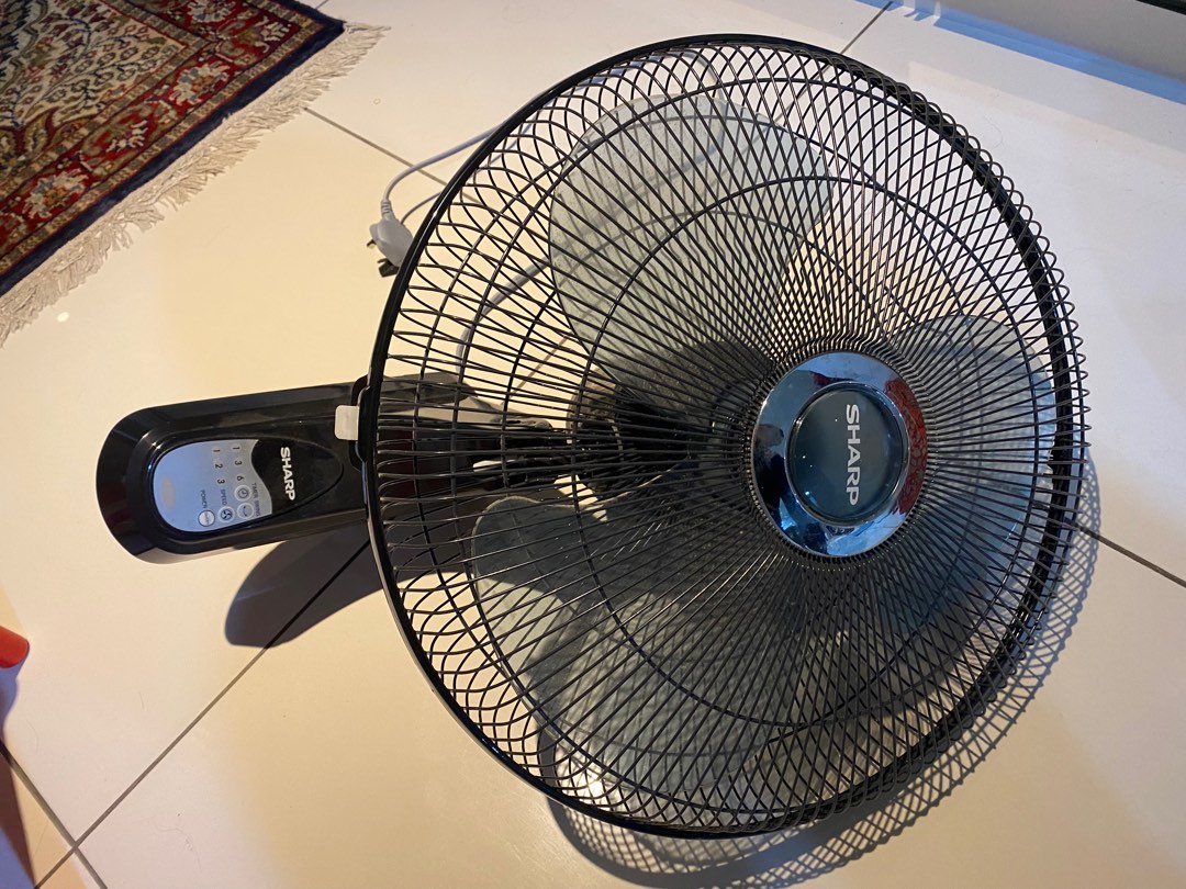 Kipas Angin Dinding Sharp, Furniture & Home Living, Lighting & Fans ...