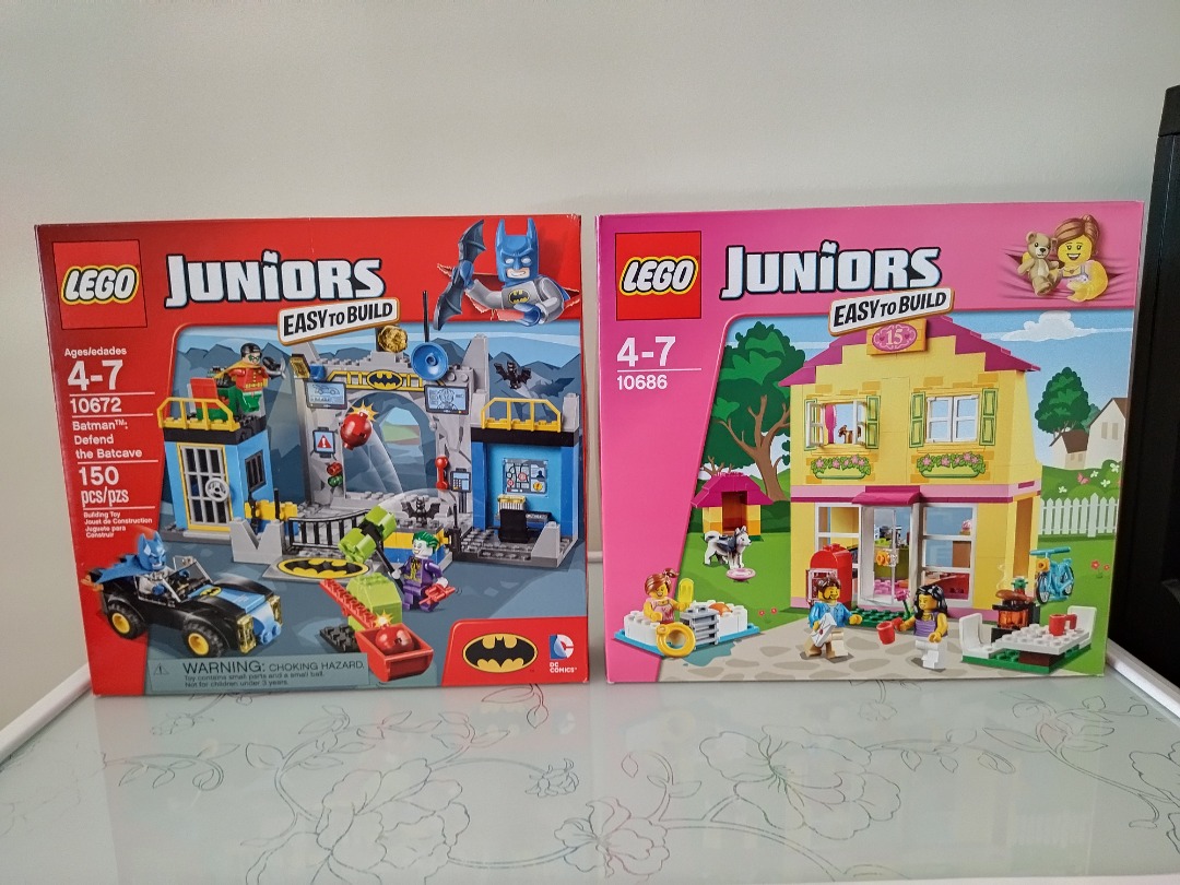 LEGO Juniors 10672 Batman: Defend the Batcave and 10686 Family House ...