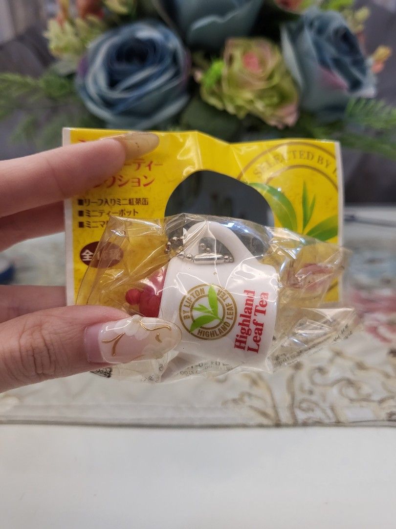 Lipton "Highland Leaf Tea" Kettle Keychain, Hobbies & Toys, Toys ...