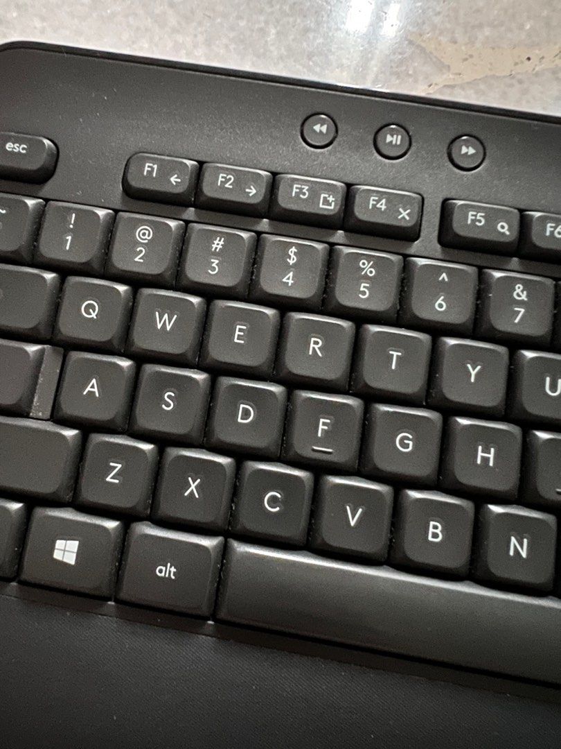 Logitech K545 Wireless Keyboard Computers And Tech Parts And Accessories Computer Keyboard On