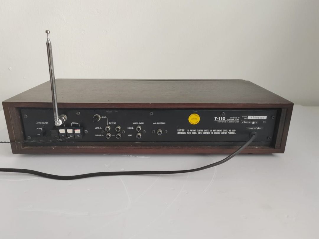 Luxman T-110 High End FM/FM-MPX Tuner (rare collectible), Audio, Other Audio Equipment on Carousell