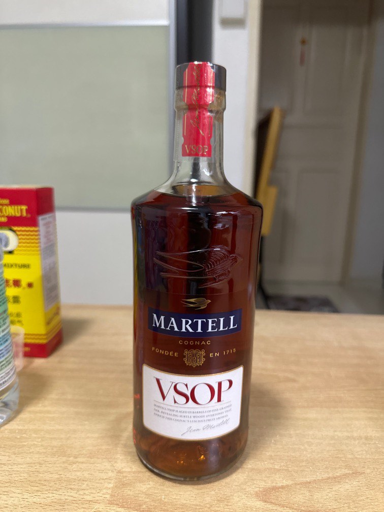 Martell Cognac Fondee EN 1715 VSOP, Food & Drinks, Alcoholic Beverages on Carousell