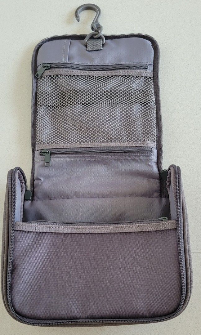 Muji Grey Hanging Box Case / Toiletries Bag, Hobbies & Toys, Travel ...