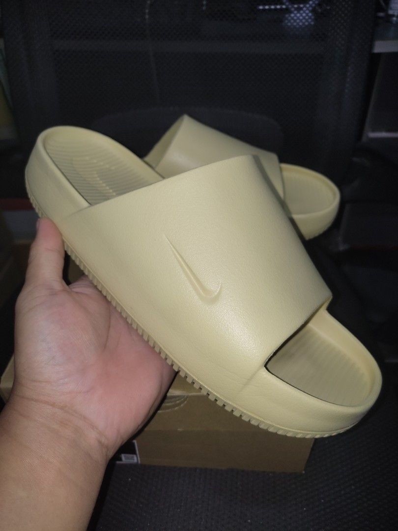 Nike Clam Slide - Sesame, Men's Fashion, Footwear, Slippers & Slides on ...