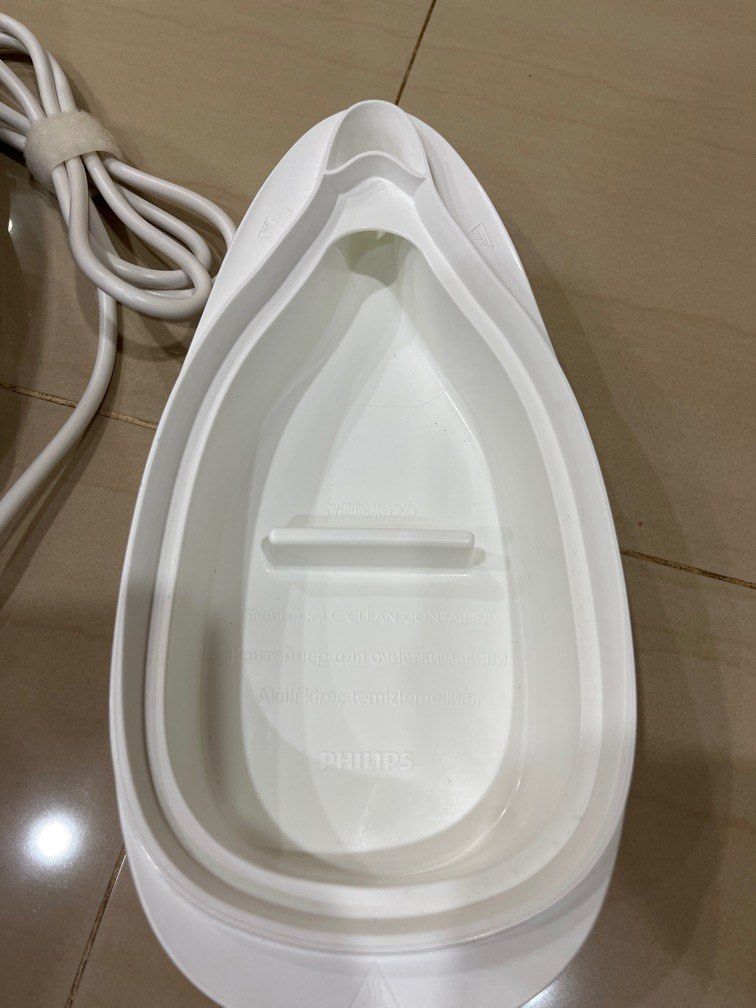 Philips iron GC7933/36, TV & Home Appliances, Irons & Steamers on Carousell