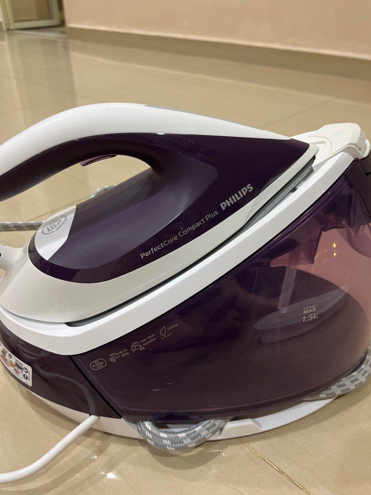 Philips iron GC7933/36, TV & Home Appliances, Irons & Steamers on Carousell