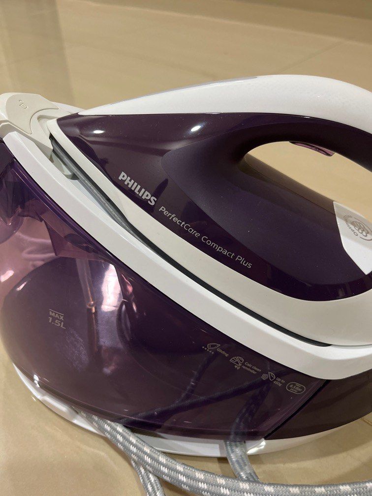 Philips iron GC7933/36, TV & Home Appliances, Irons & Steamers on Carousell