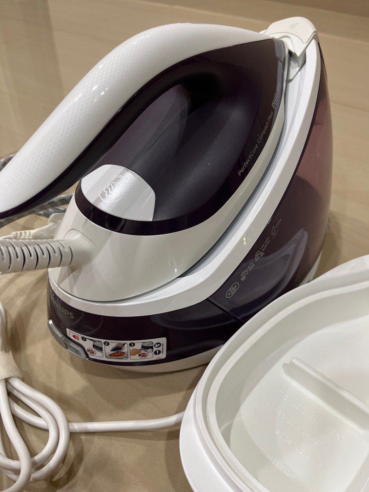 Philips iron GC7933/36, TV & Home Appliances, Irons & Steamers on Carousell