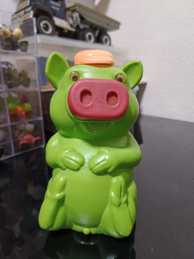 Pig piggy coinbank coin bank plastic retro, Hobbies & Toys, Memorabilia ...