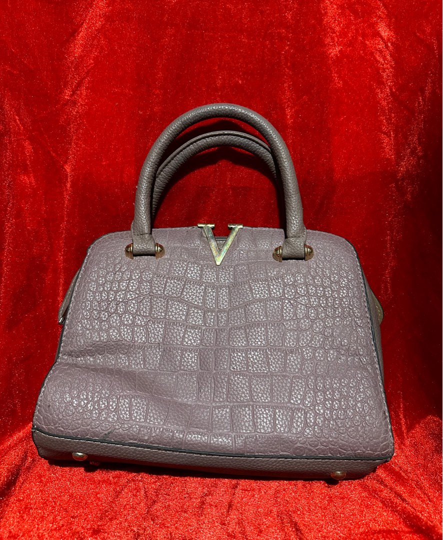 Preloved handbag, Women's Fashion, Bags & Wallets, Purses & Pouches on ...