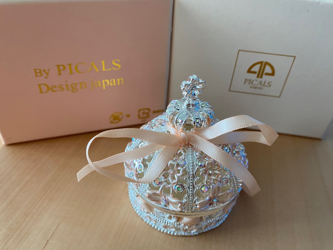 Ring holder, Women's Fashion, Jewelry & Organisers, Rings on Carousell