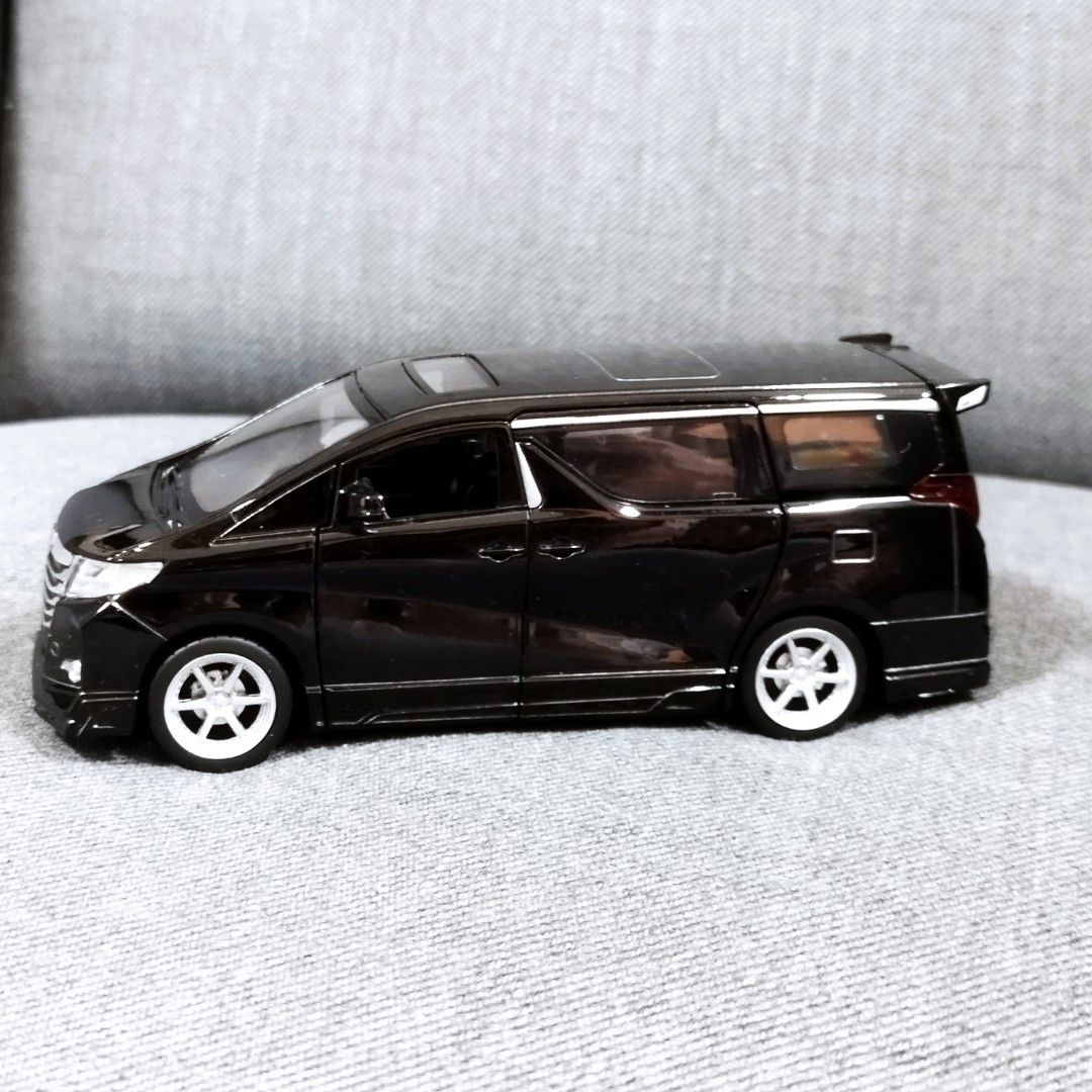 Scale 1:32 Toyota Alpha Rowen diecast car, Hobbies & Toys, Toys & Games ...