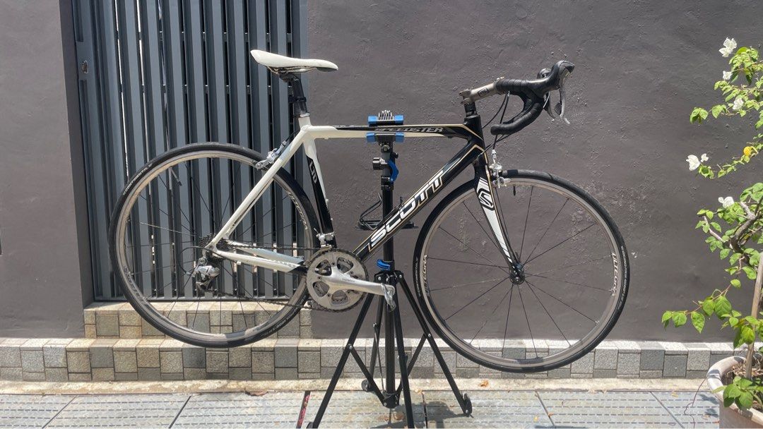 Scott Speedster Shimano 105 (includes stand), Sports Equipment ...