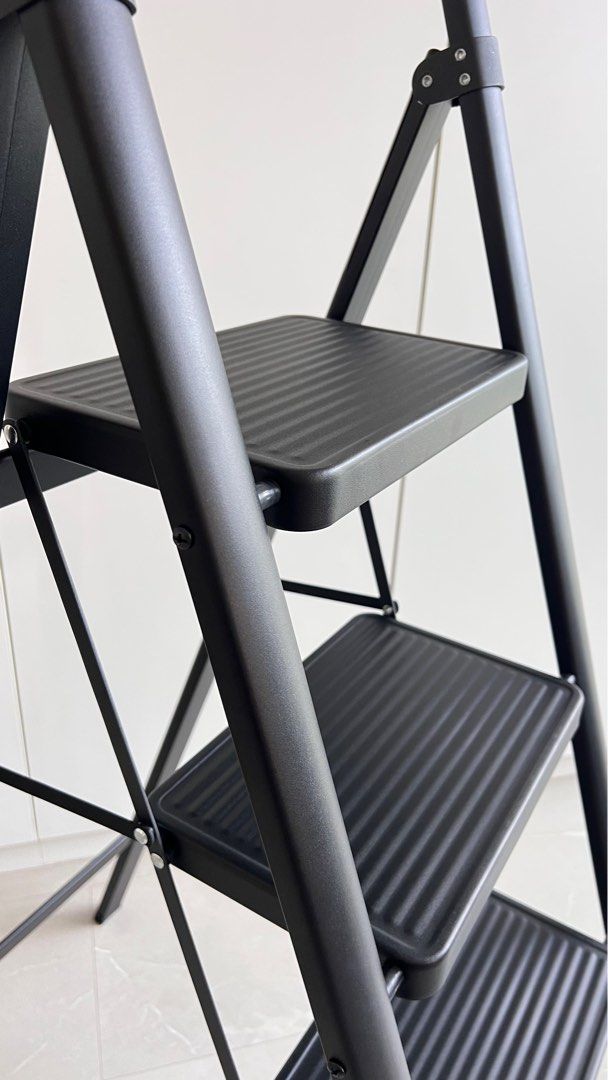 Slim Ladder 4 or 5 steps with handles (Folded only 5cm) , Furniture ...