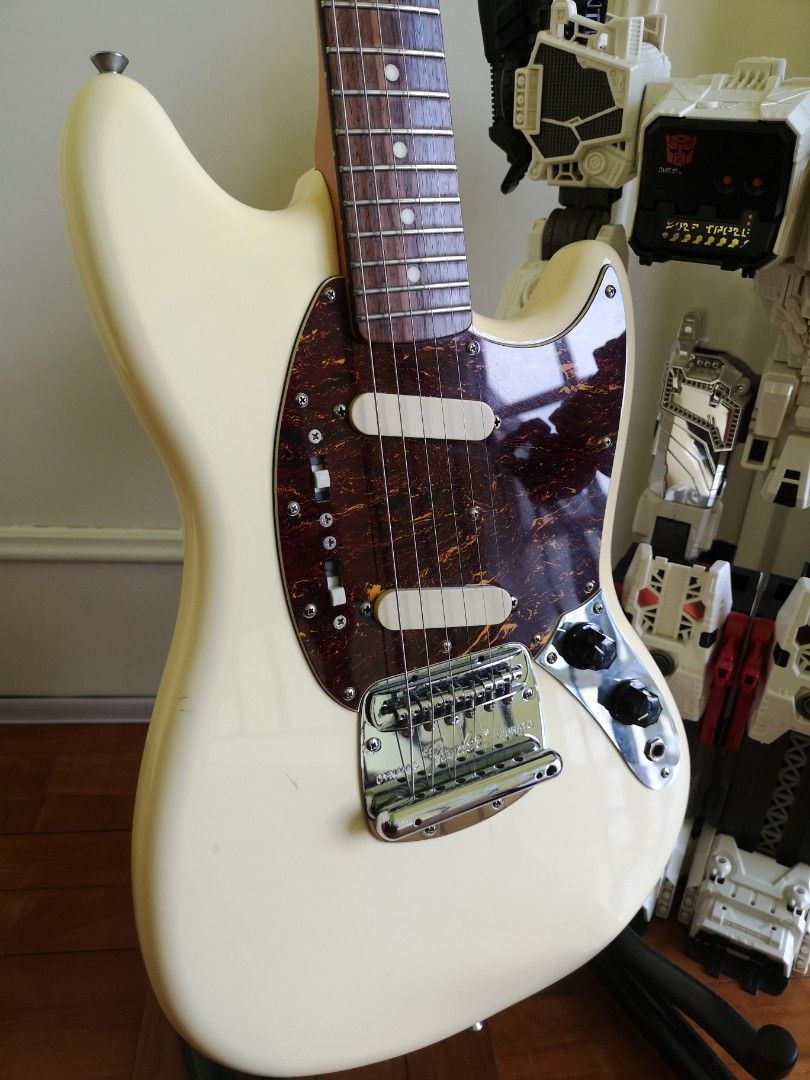 Squier Mustang Rare 2011 FSR (Japan Market Only), Hobbies & Toys, Music ...