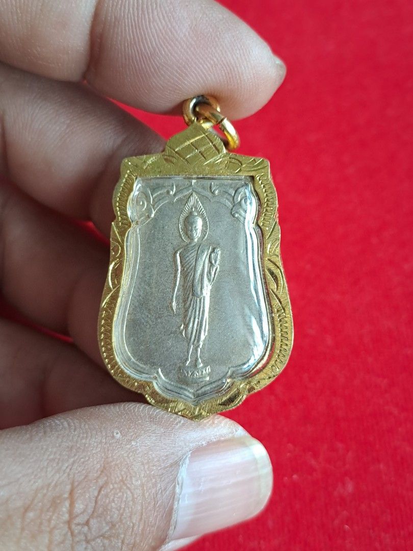 Thai Amulet Phra LeeLa BE2500 gold Case, Hobbies & Toys, Memorabilia ...