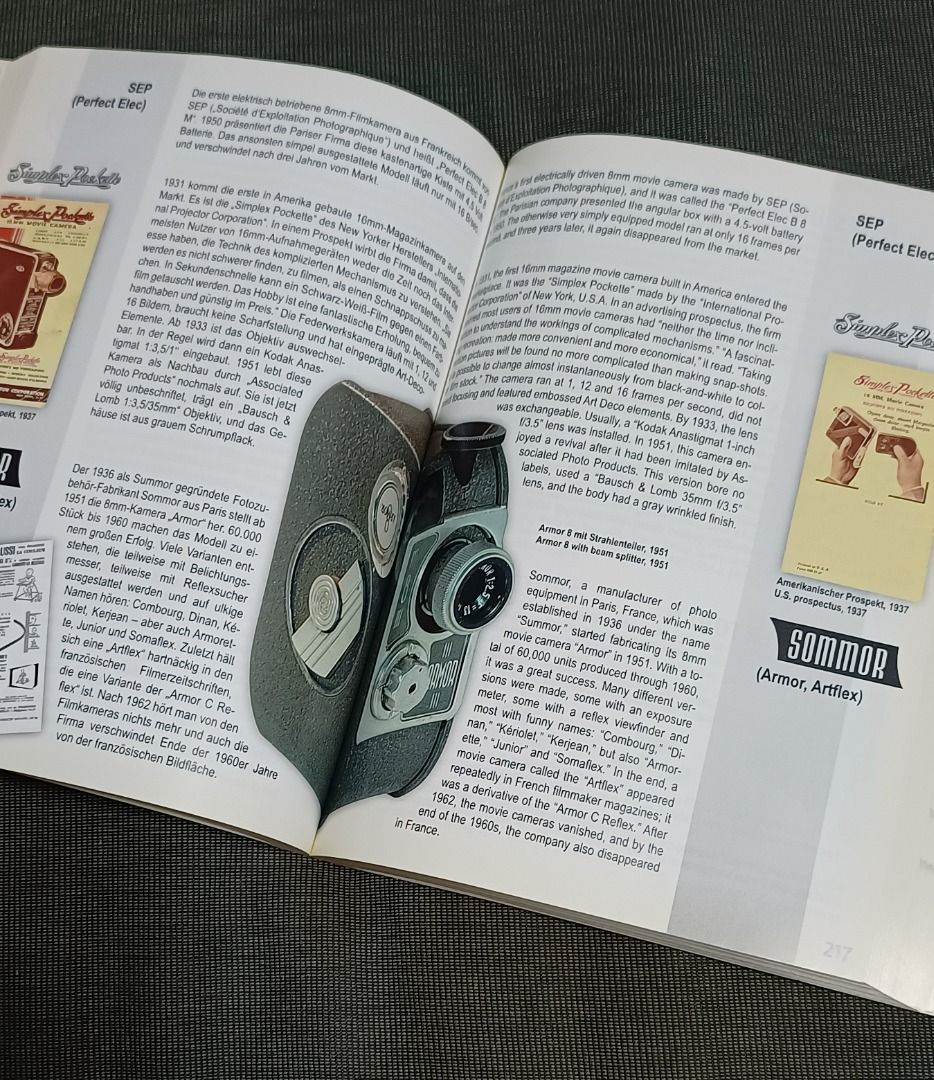 The Complete Catalog of Movie Cameras in both English and German, 攝影器材 ...