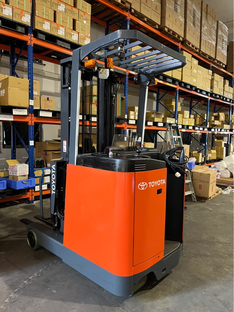 Toyota Reach Truck 1.5 Ton in various height level, Cars, Other ...