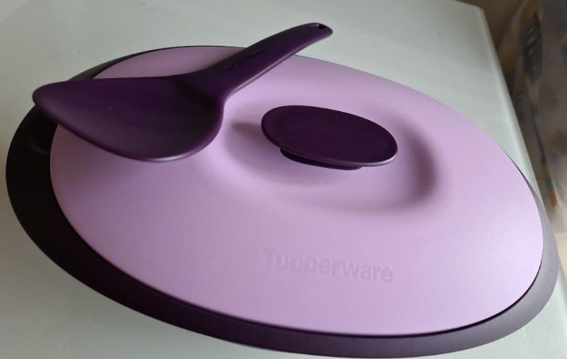 Tupperware casserole 3 litres, Furniture & Home Living, Kitchenware ...