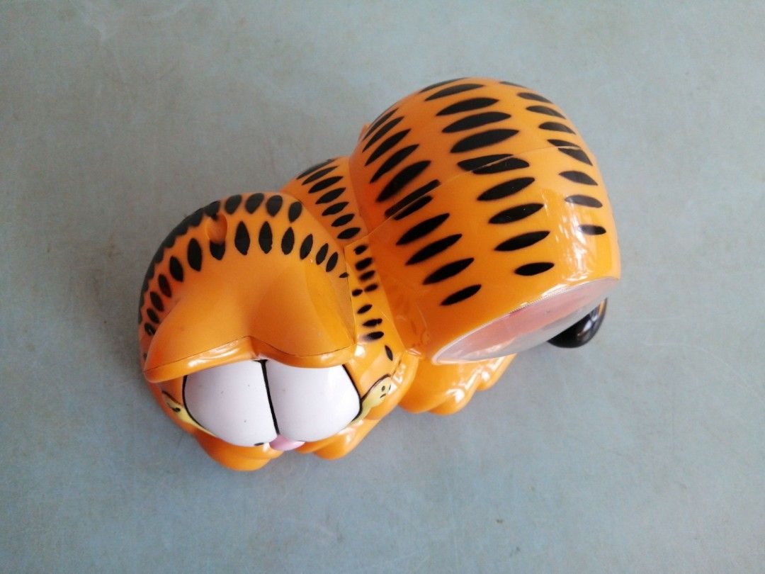 Vintage Garfield Clock Working Condition, Furniture & Home Living, Home ...