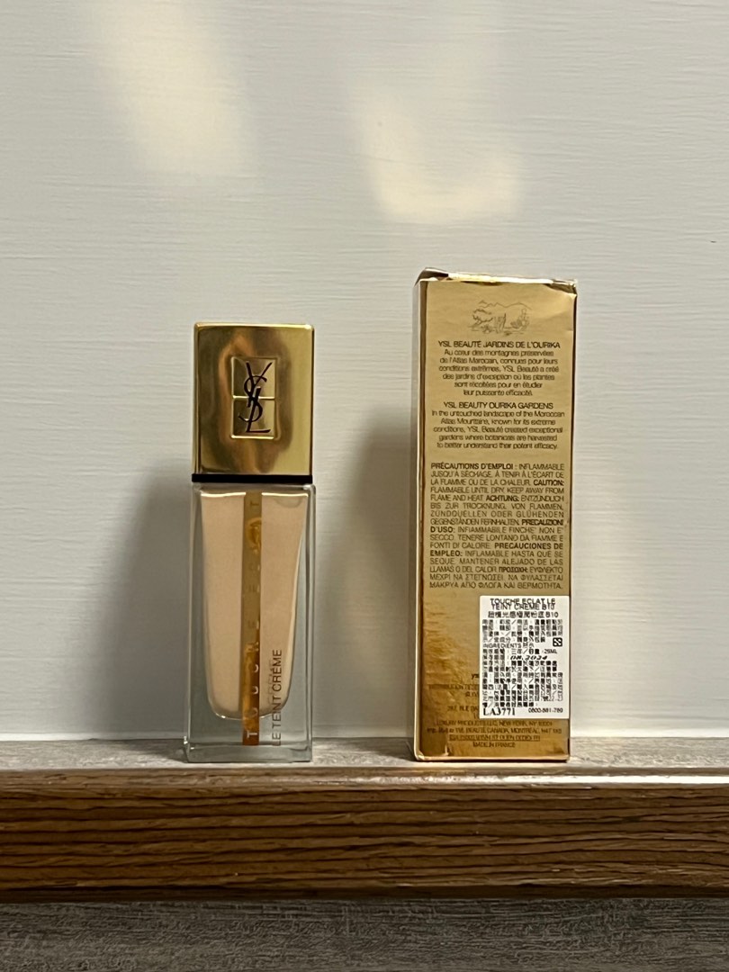 YSL 超模光感極潤粉底B10, 香水、美妝、保養, 臉部彩妝、保養與清潔, 化妝品在旋轉拍賣