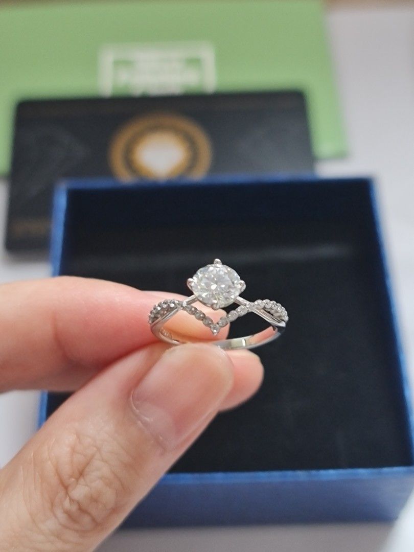 1 CT Moissanite Ring, Women's Fashion, Jewelry & Organisers, Rings on ...