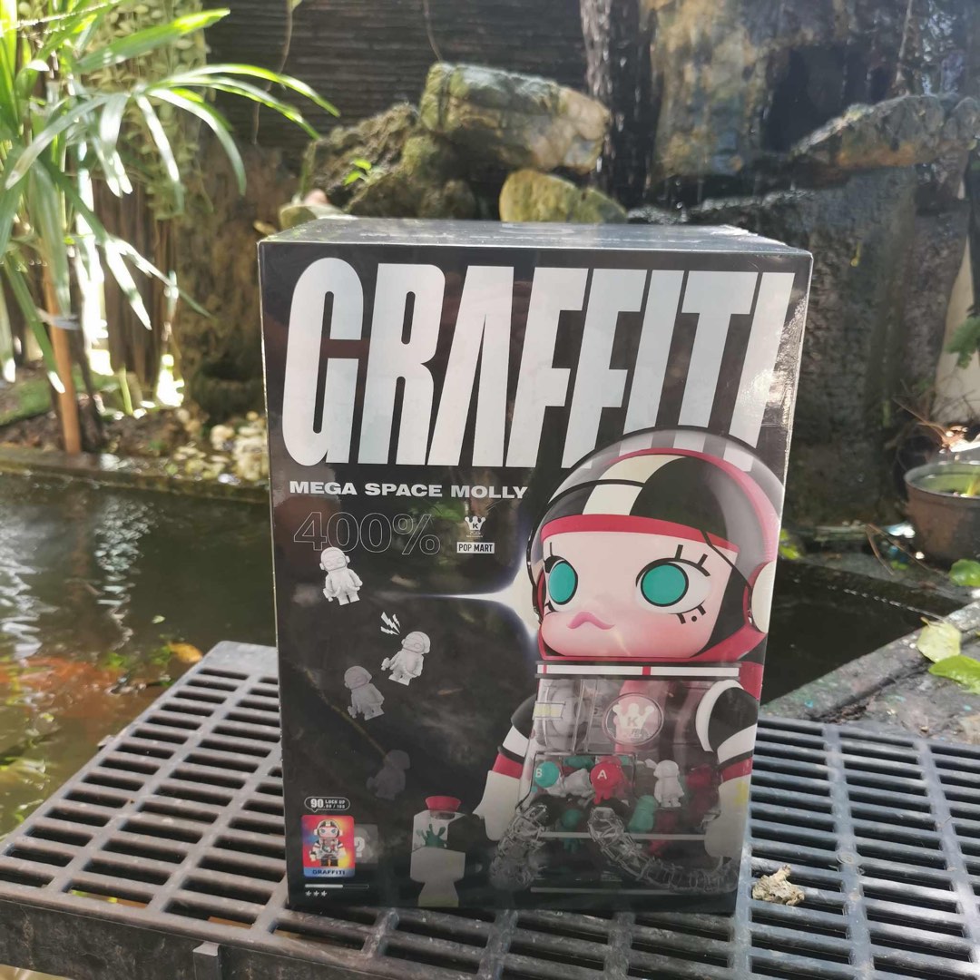 [2 READY STOCK] MOLLY 400% GRAFFITI POPMART, Hobbies & Toys, Toys ...