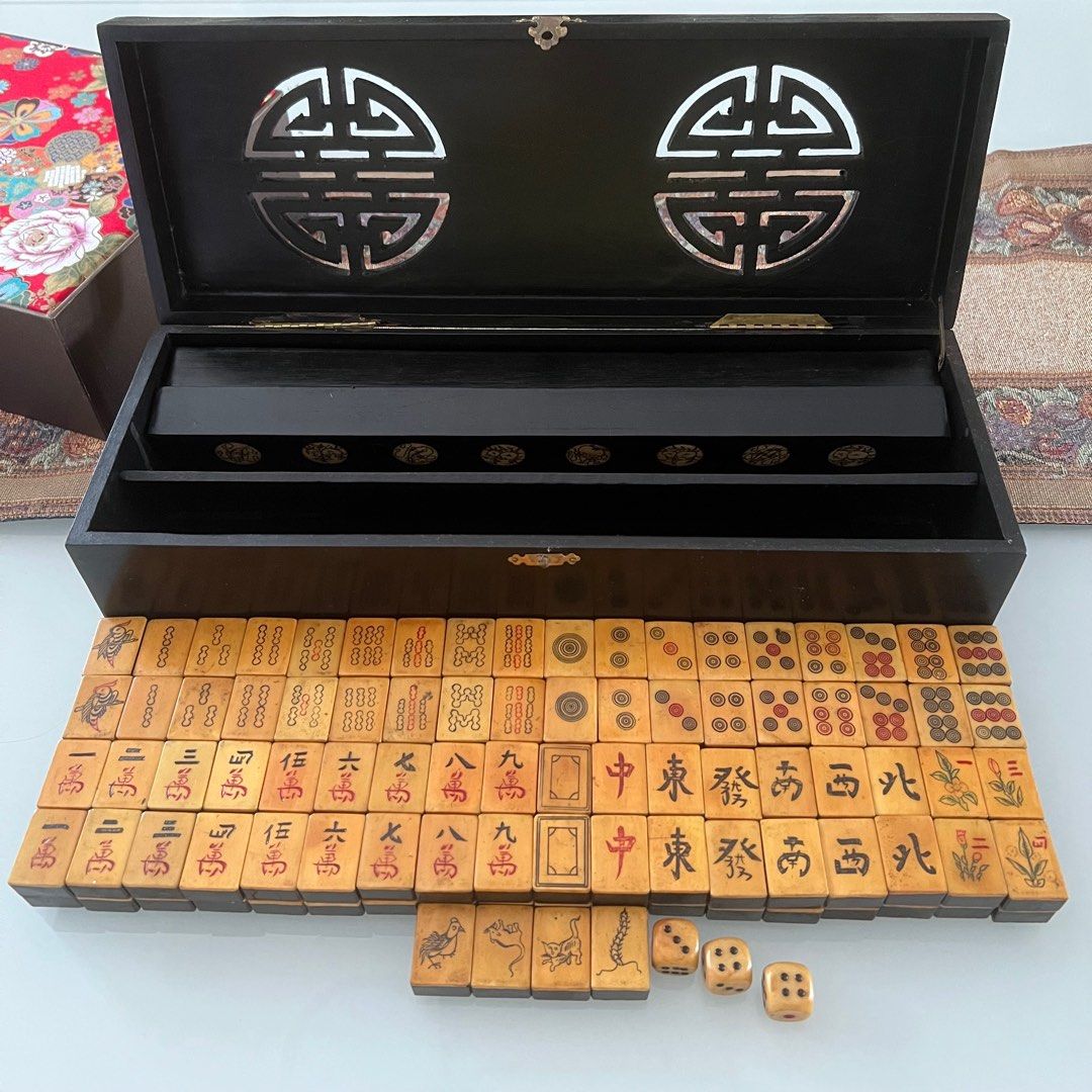 Antique Mahjong Set, Hobbies & Toys, Toys & Games on Carousell