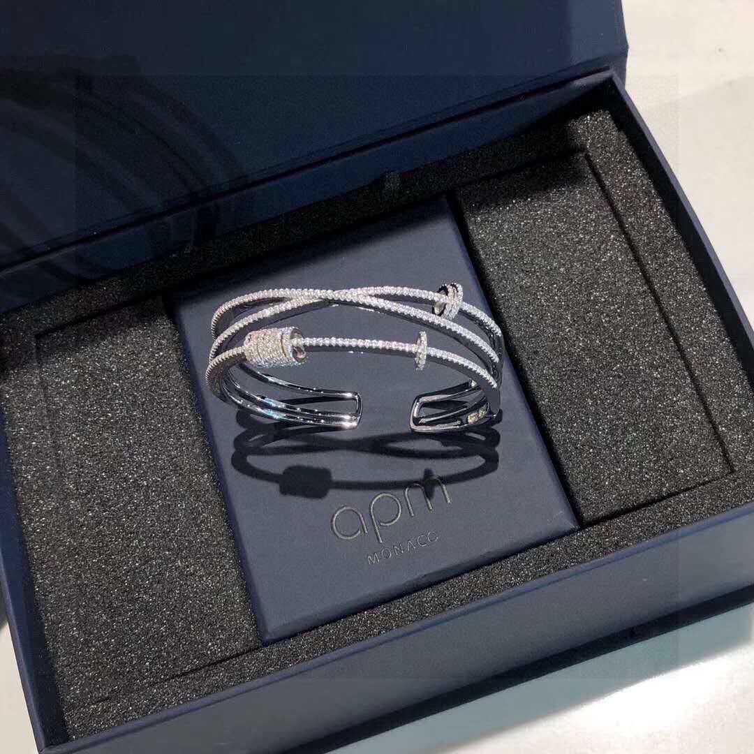 APM bracelate, Women's Fashion, Jewelry & Organisers, Bracelets on ...